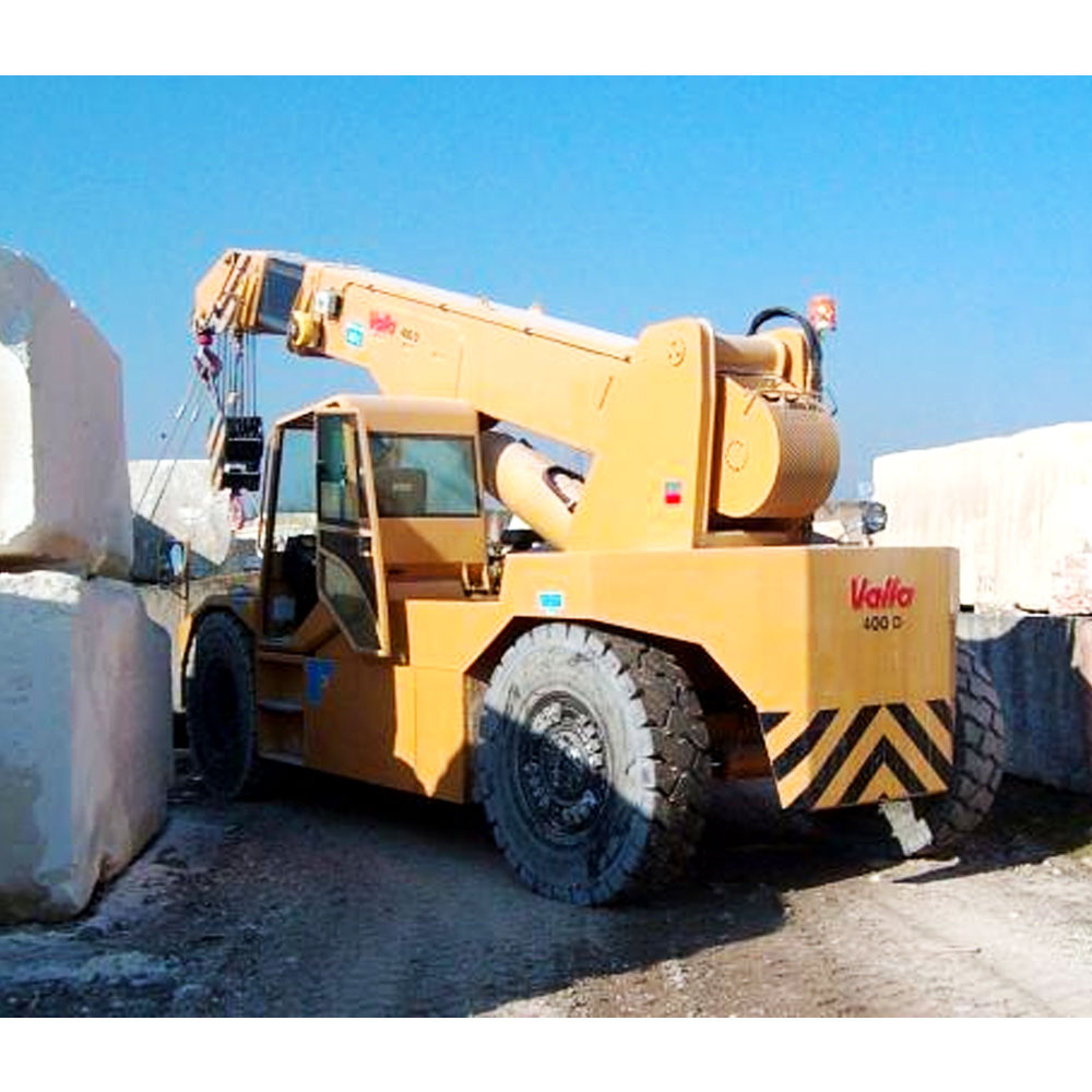 VALLA Diesel Cranes : VALLA - Electric pick n carry Cranes : Products ...